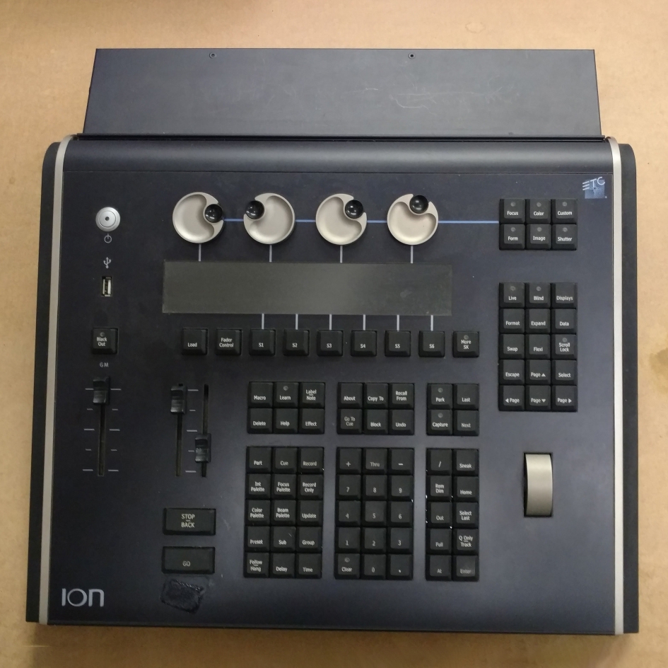 ETC Ion 1000 & 2x20 Fader Wing | ETC
